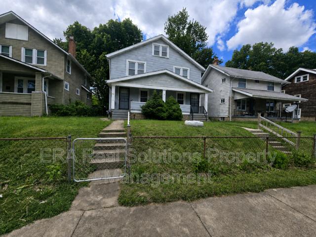3 Bedroom Apartment for Rent at 773 Berkeley Rd, Columbus, OH 43205 Driving Park