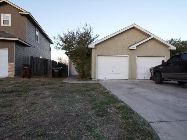 3 Bedroom Apartment for Rent at 7219 Golf Way #1, San Antonio, TX 78244 Estates Mission Hills
