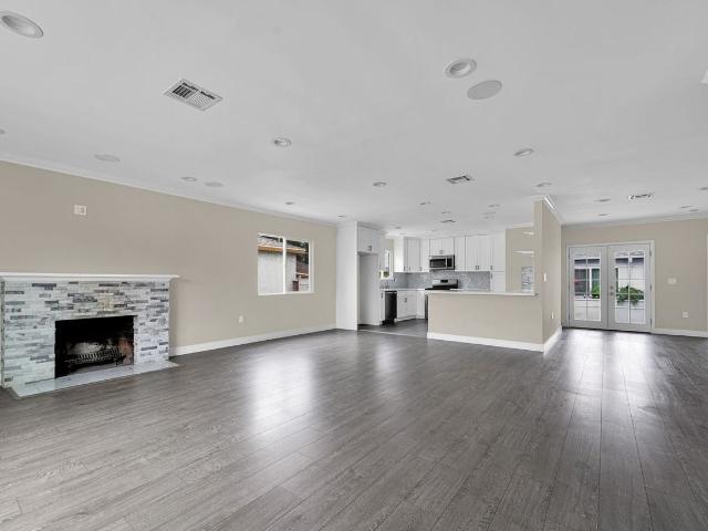 3 Bedroom Apartment for Rent at 7237 Tujunga Ave, Los Angeles, CA 91605 North Hollywood North East