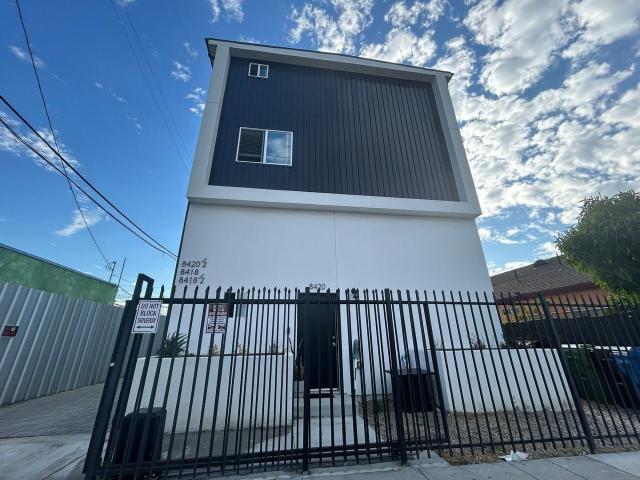 3 Bedroom Apartment for Rent at 8418 S Main St, Los Angeles, CA 90003 Congress Southeast