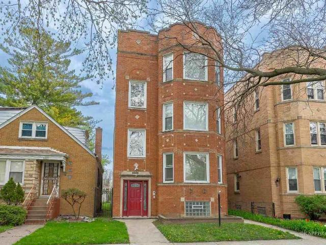3 Bedroom Apartment for Rent at 8225 S Prairie Ave, Chicago, IL 60619 Chatham