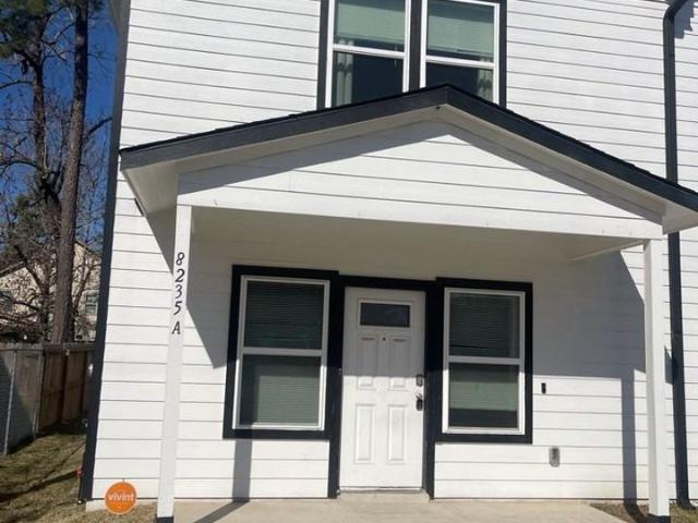 3 Bedroom Apartment for Rent at 8235 Locksley Rd #A, Houston, TX 77078 East Houston