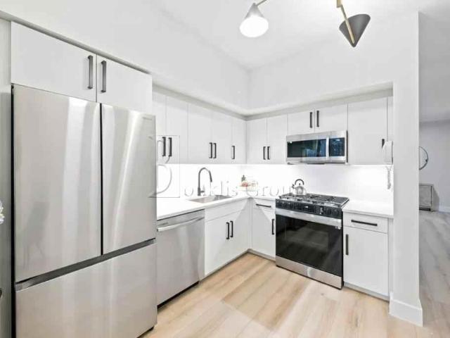 3 Bedroom Apartment for Rent at 95 Wall St #1219, New York, NY 10005 Financial District