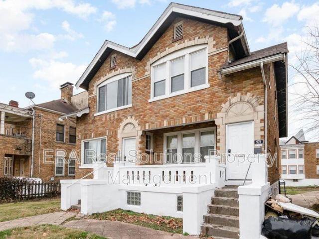 3 Bedroom Apartment for Rent at 979 Burton Ave, Cincinnati, OH 45229 North Avondale