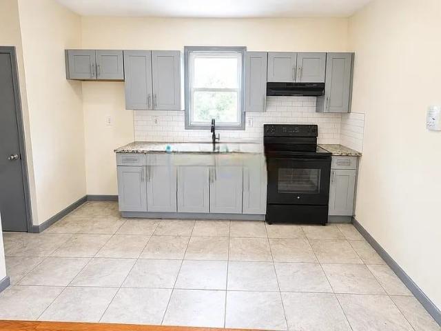 3 Bedroom Apartment for Rent at 99 Alexander Street #2B, Newark, NJ 07106 Lower Vailsburg