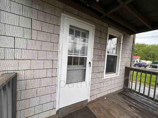 3 Bedroom Apartment for Rent at 91 Willowbrook St #1, Willimantic, CT 06226
