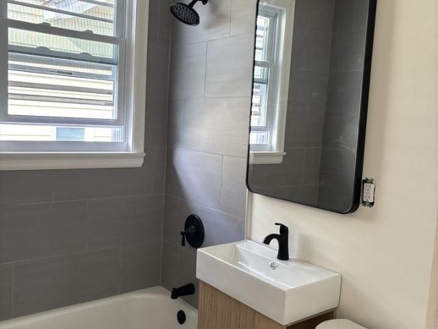 3 Bedroom Apartment for Rent at 93 N 13th St #2ndFL, Newark, NJ 07003 Upper Roseville