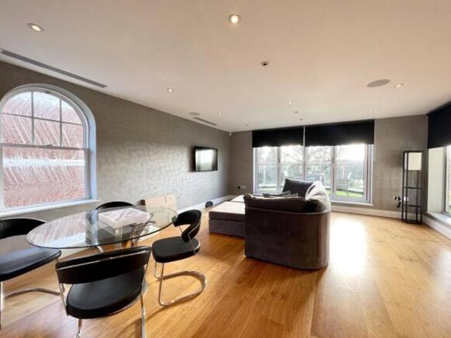 3 bedroom apartment for rent in Murano House, 389 Cockfosters Road, Hadley Wood, Hertfordshire, EN4