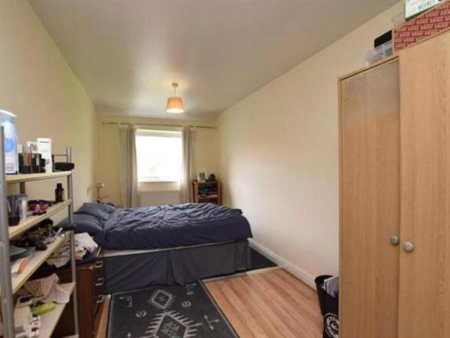 3 bedroom apartment for rent in Murray St, London, NW1