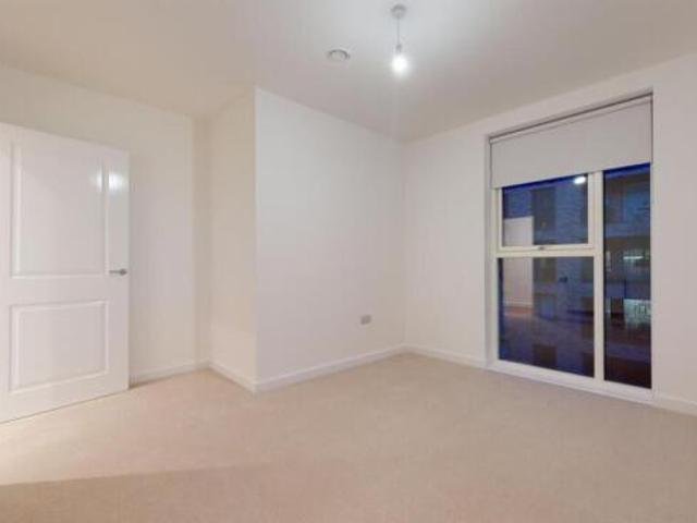3 bedroom apartment for rent in Mahindra Way, Beckton, London, E6