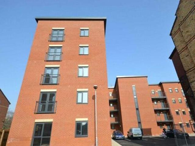 3 Bedroom Apartment For Rent In Manchester
