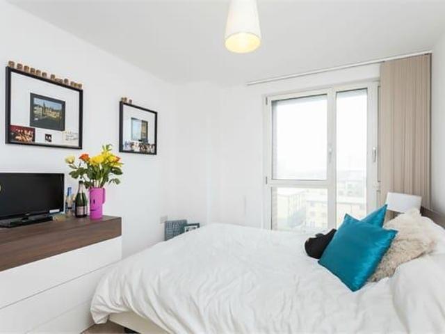 3 bedroom apartment for rent in Marner Point, 1 Jefferson Plaza, London, E3