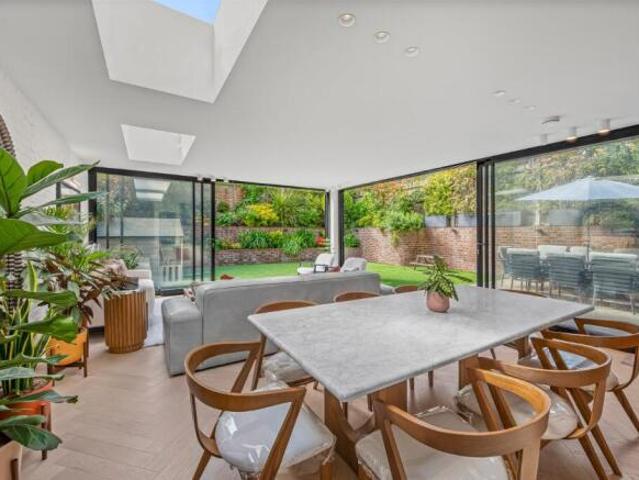 3 bedroom apartment for rent in Maresfield Gardens, Hampstead, London, NW3