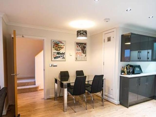 3 bedroom apartment for rent in Marine Approach LN1