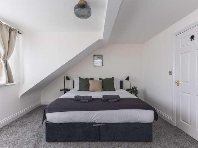 3 bedroom apartment for rent in Maryland, London