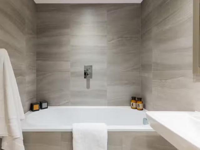 3 bedroom apartment for rent in Mc Ewan Walk, Edinburgh, EH3 8.