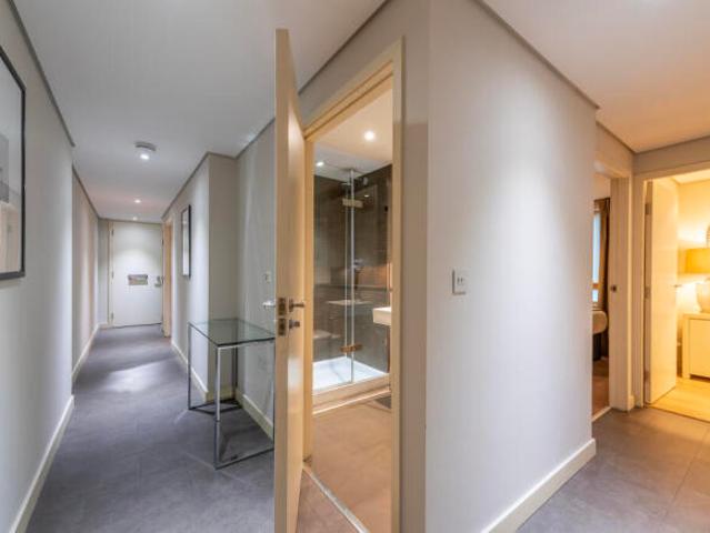 3 bedroom apartment for rent in Merchant Square, Paddington, London, W2
