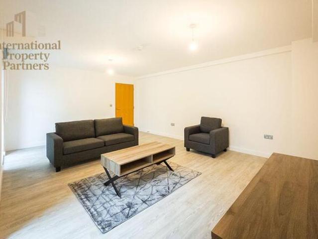 3 bedroom apartment for rent in Middlewood Plaza, Craven Street, Salford, M5