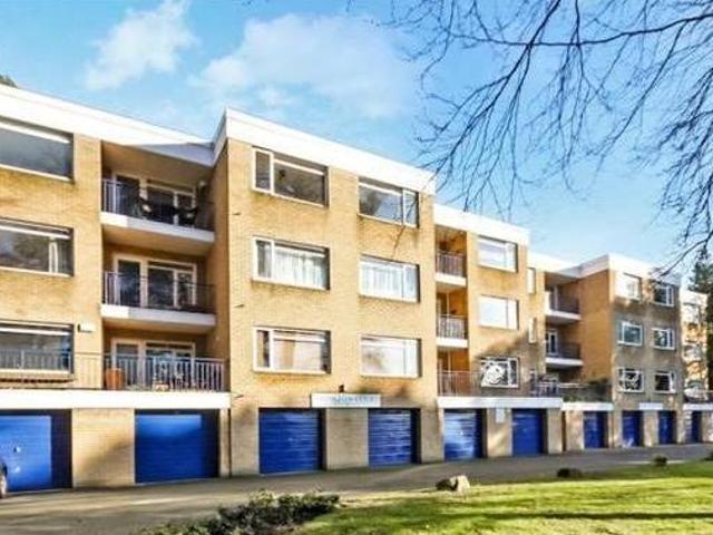 3 bedroom apartment for rent in Monkton Court Westbourne ZERO DEPOSIT OPTION AVAILABLE BH4