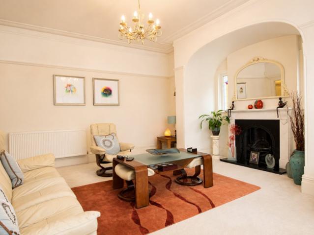 3 bedroom apartment for rent in Motcombe Road, Poole, BH13