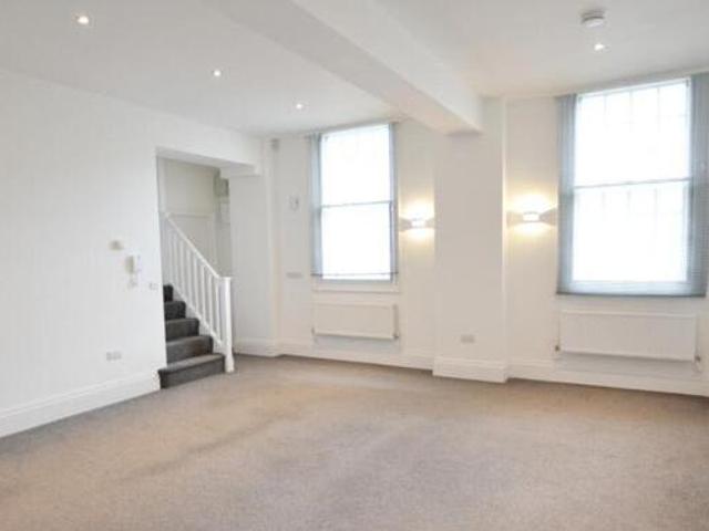 3 Bedroom Apartment For Rent In Mount Street