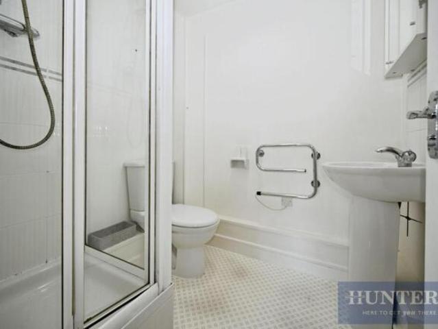 3 bedroom apartment for rent in Navigation Drive, Bradford, BD10