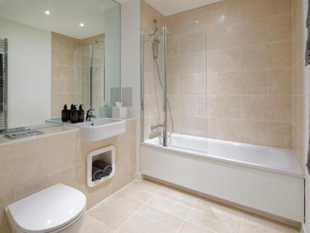 3 bedroom apartment for rent in New Cross, London, SE14