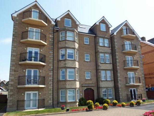 3 bedroom apartment for rent in Nicoll Court North Promenade FY8 2NQ FY8