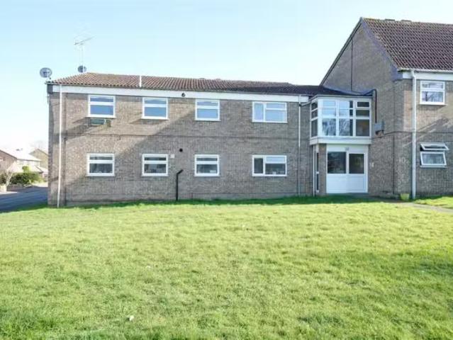 3 bedroom apartment for rent in Noel Murless Drive, Newmarket.