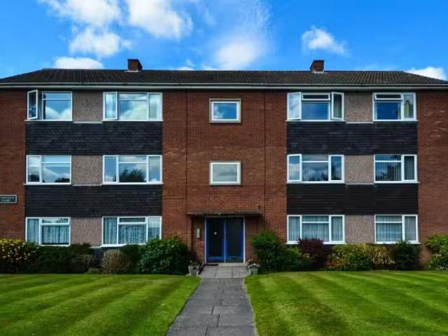 3 bedroom apartment for rent in Northfield Road, Kings Norton.