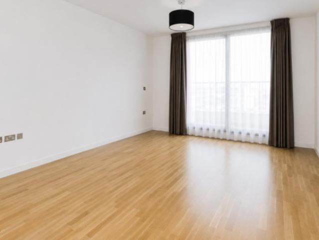 3 bedroom apartment for rent in Oval Road, Camden, London, NW1