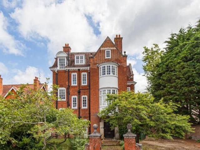 3 Bedroom Apartment For Rent In Oxford