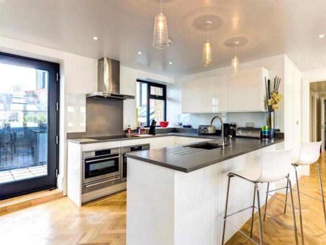 3 bedroom apartment for rent in Oxford Street, Soho, W1D
