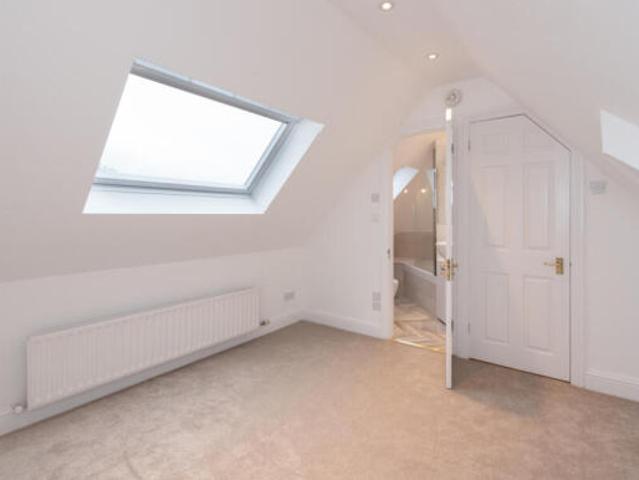 3 bedroom apartment for rent in Oakhill Avenue, London, NW3
