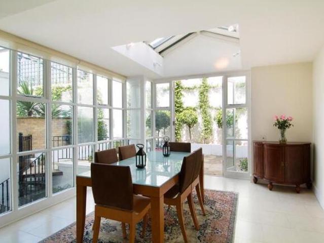 3 bedroom apartment for rent in Observatory Gardens, Kensington, London, W8
