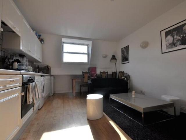 3 bedroom apartment for rent in Old Street, London EC1, EC1V