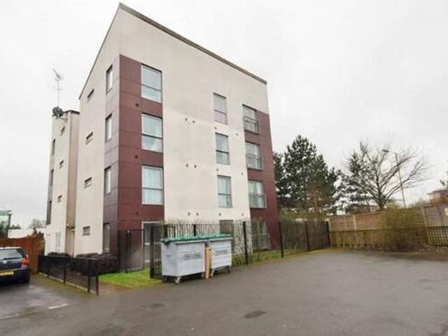 3 bedroom apartment for rent in Aviation Ave Hatfield AL10