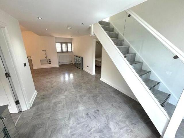 3 bedroom apartment for rent in Aigburth Vale, L17