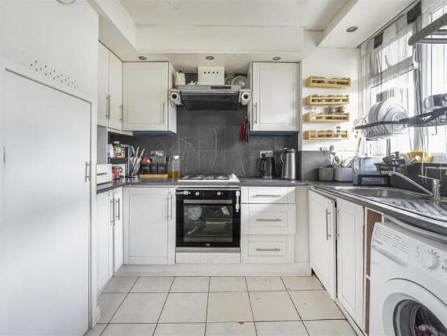 3 bedroom apartment for rent in Aintree Estate, Fulham, SW6
