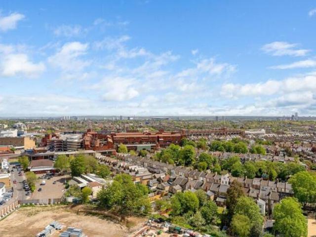 3 bedroom apartment for rent in Alington House, Alexandra Gate, Hornsey, N8
