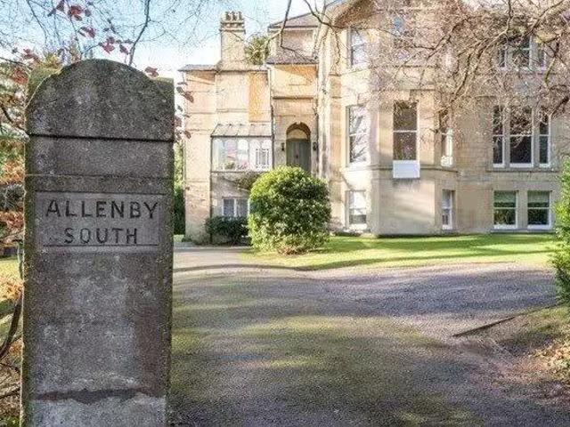 3 bedroom apartment for rent in Allenby House South, Lansdown.