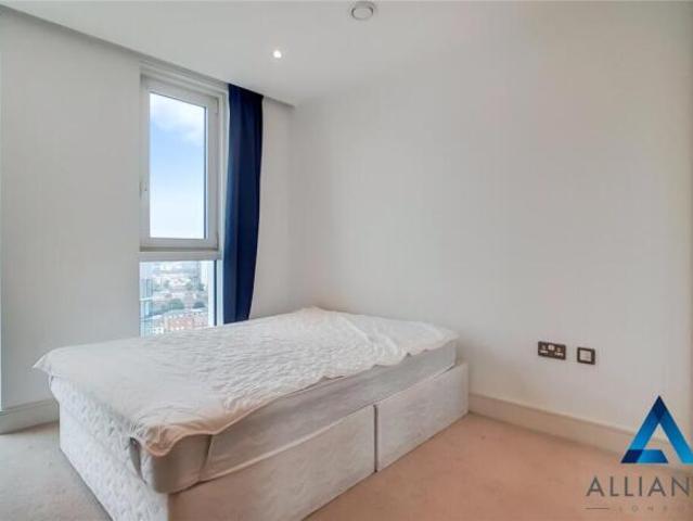 3 bedroom apartment for rent in Altitude Point, Alie Street, London, E1