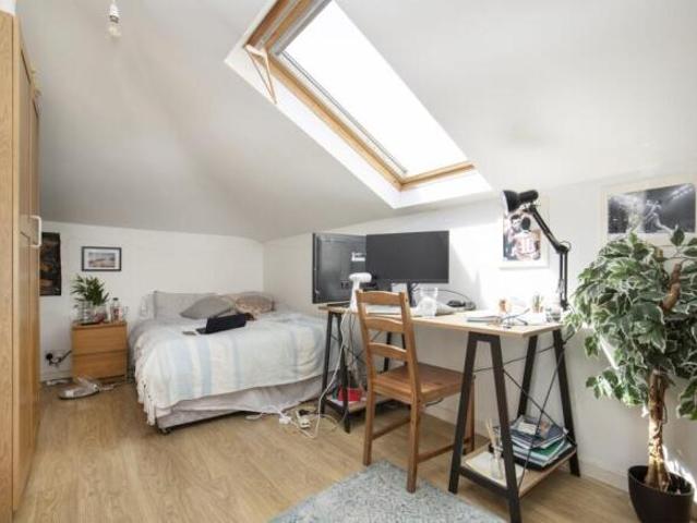 3 bedroom apartment for rent in Appach Road, London, SW2