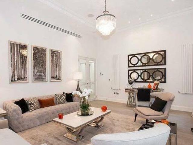 3 bedroom apartment for rent in Arkwright Road London NW3