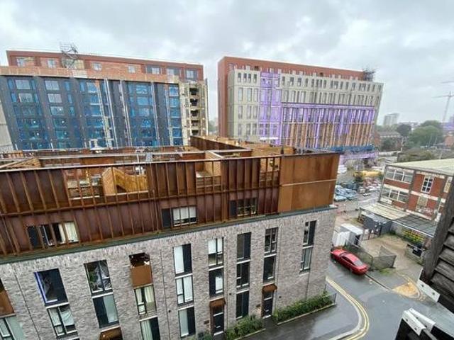 3 bedroom apartment for rent in Burton Place Castlefield M15