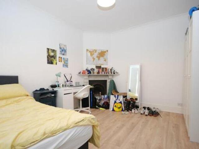 3 Bedroom Apartment For Rent In Balham