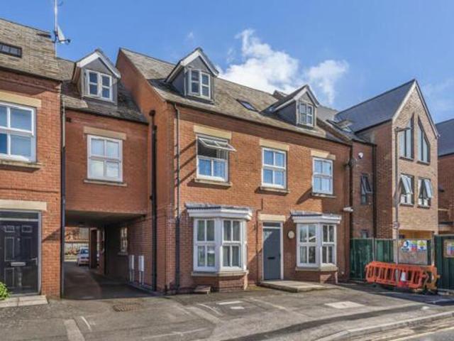3 Bedroom Apartment For Rent In Blenheim Road, Lincoln