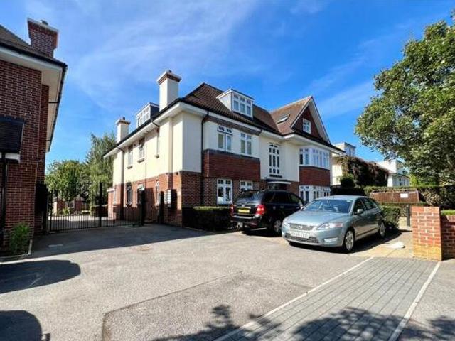 3 Bedroom Apartment For Rent In Bournemouth, Dorset
