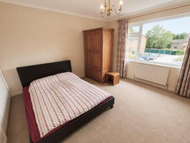 3 bedroom apartment for rent in Boxgrove Road, Guildford, GU1