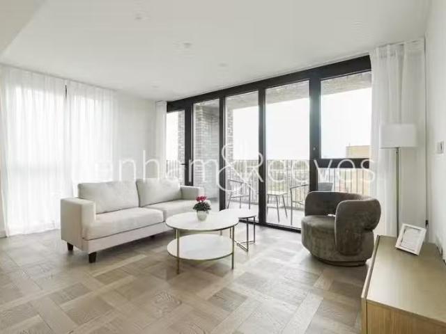 3 bedroom apartment for rent in Boxwood Gardens, London Dock.